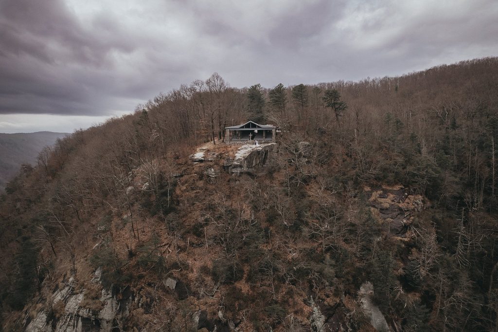 Memorable Sarah & Zach's Pretty Place Elopement 2023